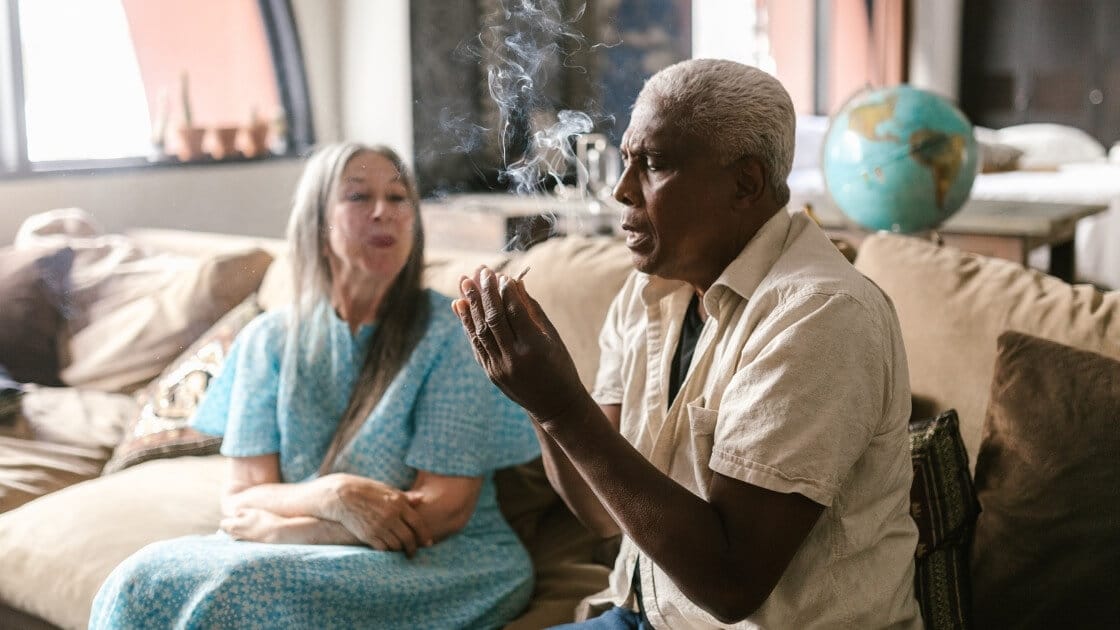 Fumer du CBD : pourquoi c’est déconseillé Fumer du CBD : pourquoi c’est déconseillé
